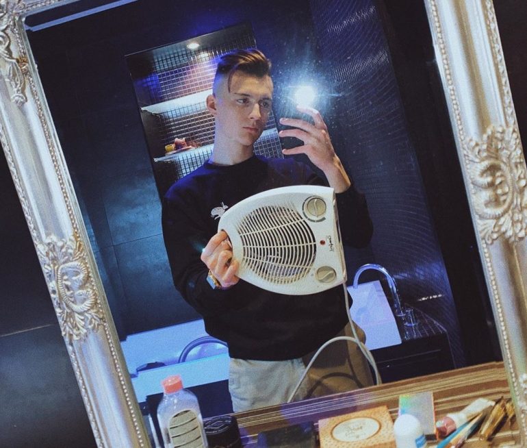 Noskaidrots Latvijas ietekmīgākais influenceris – Puaro.lv