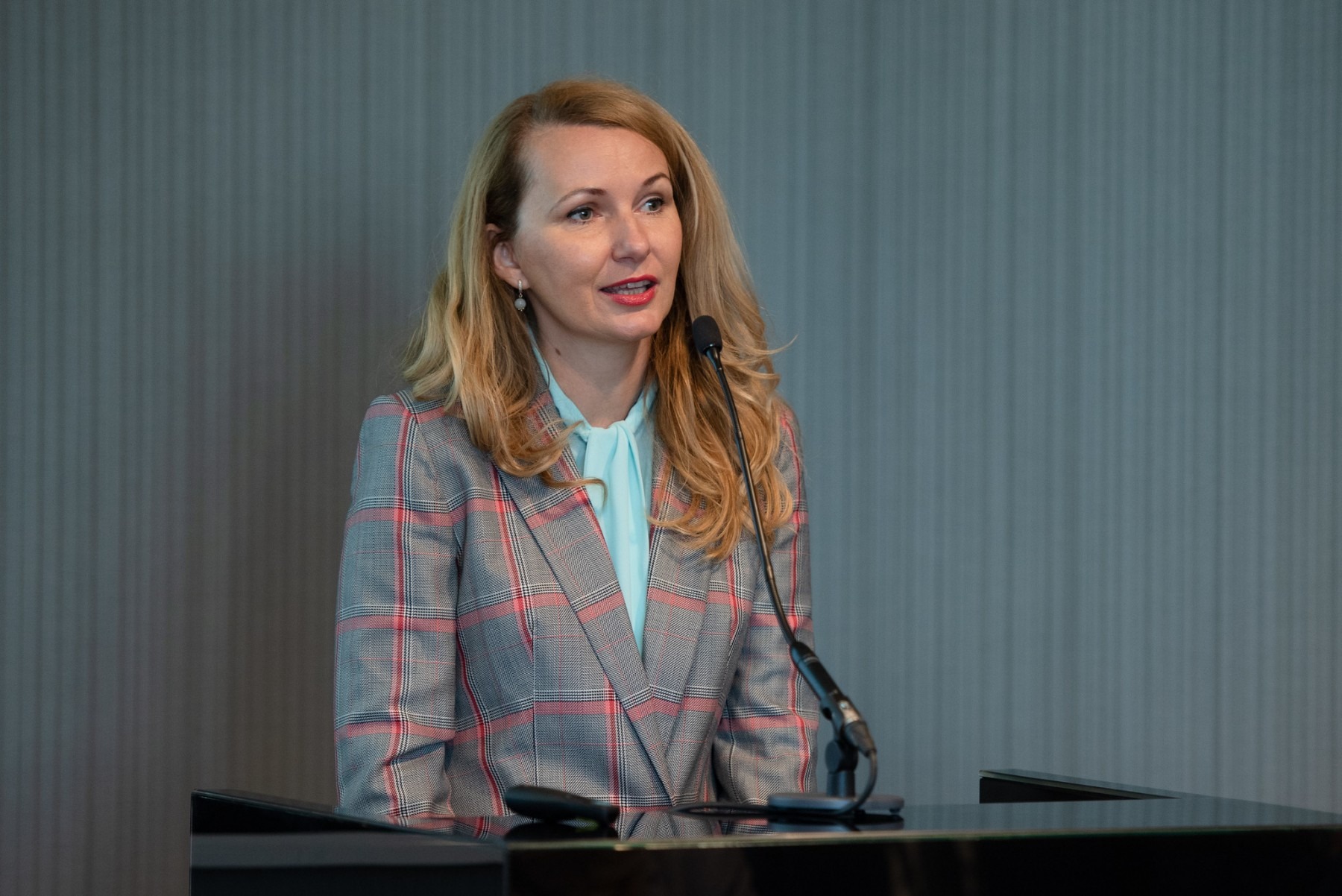 Biedrība: Tieslietu ministre cenšas izbīdīt fantastiskas peļņas iespējas tiesu izpildītājiem ...