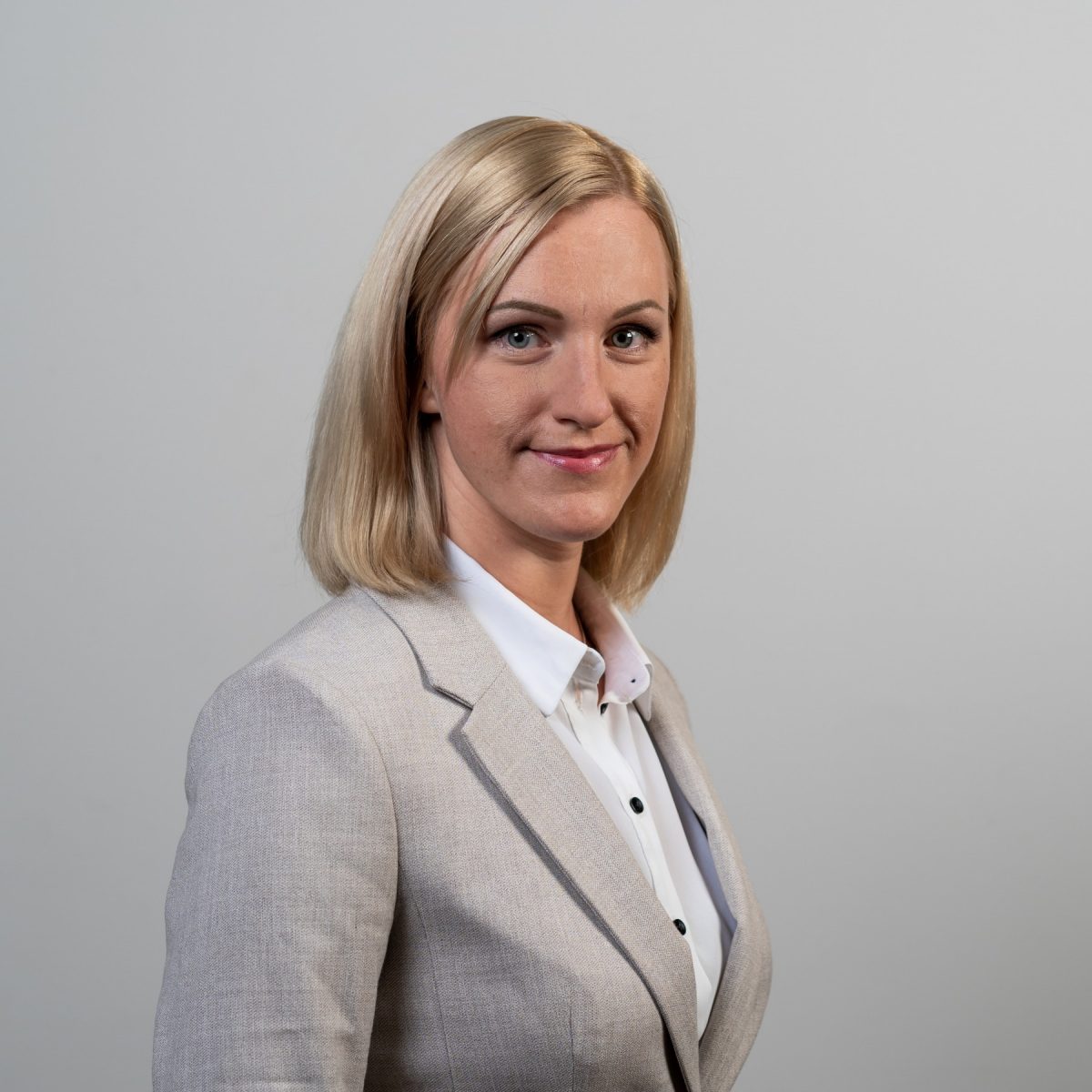 Ieva Holma – Puaro.lv