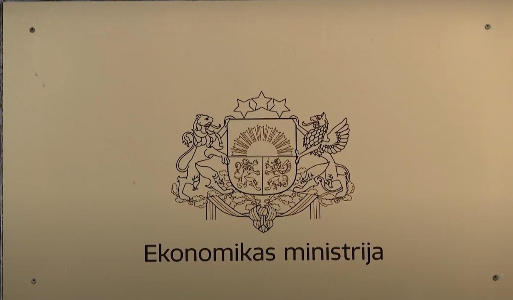 Pēc padomnieces memuāru publicēšanas atlūgumus iesniedz visa EM ...