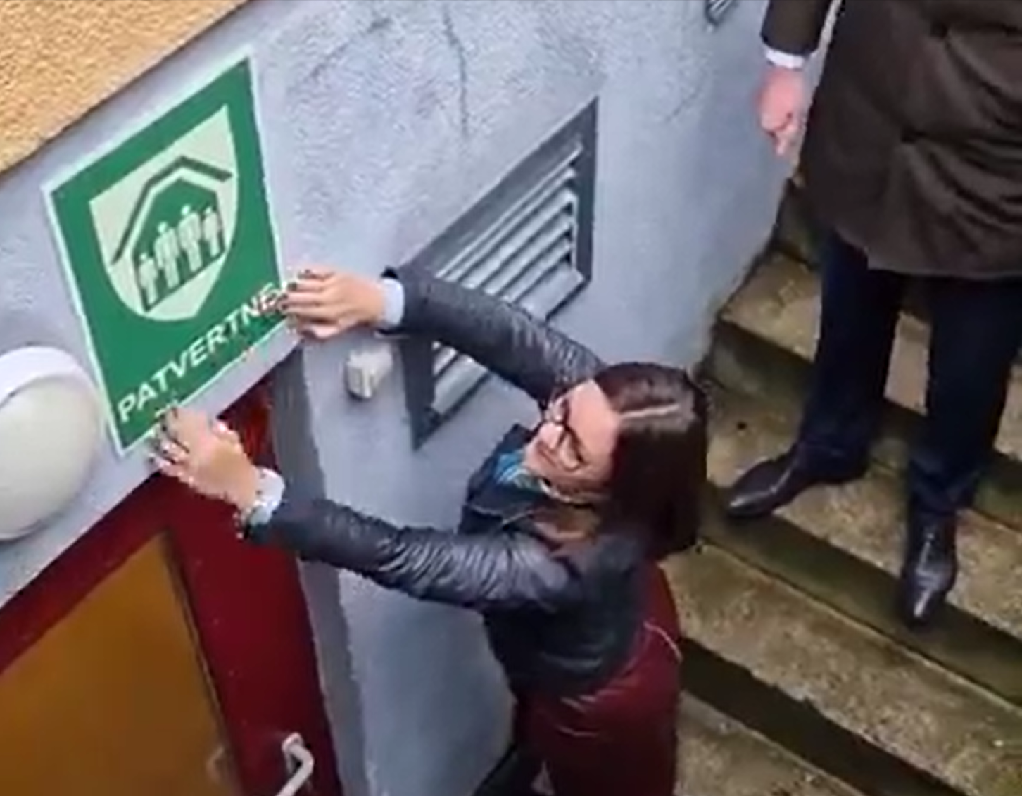 Ozola un Ķirsis svinīgi marķē pirmo patvertni Rīgā VIDEO – Puaro.lv