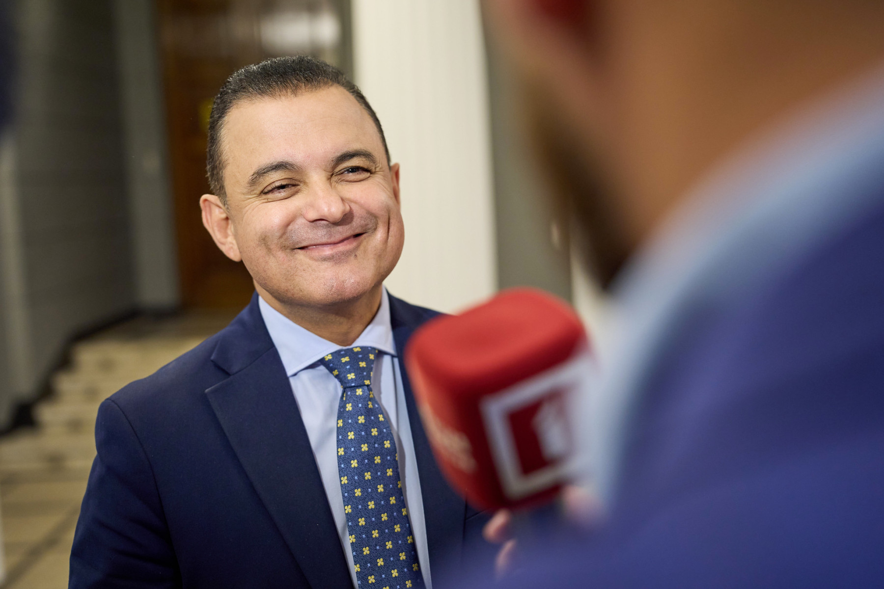 Pēteris Apinis: Hosam! Nepadodies! Vadi partiju! – Puaro.lv